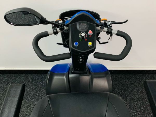 Pride Kolja Ultra (10 km/h) ÖPNV Elektromobil | MC Seniorenprodukte