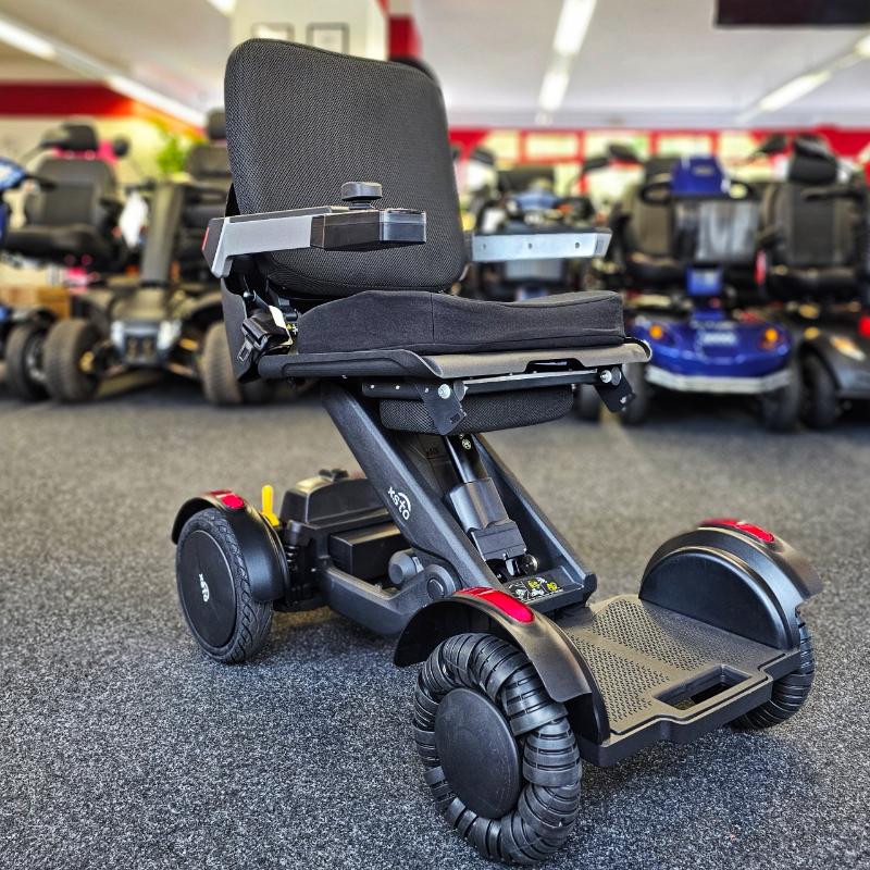 REHA MOBILITY M4 Robot (6 km/h) Sitzlift-Elektrorollstuhl | MC Seniorenprodukte