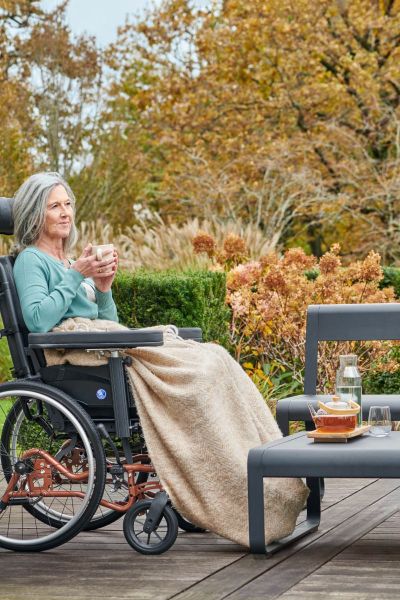 VERMEIEREN INOVYS II Evo Multifunktionsrollstuhl | MC Seniorenprodukte