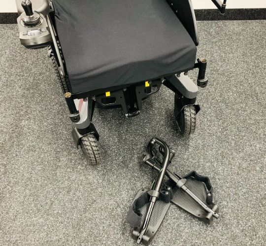 INVACARE Aviva RX 40 (10 km/h) Elektrorollstuhl, Käuferstorno | MC ...