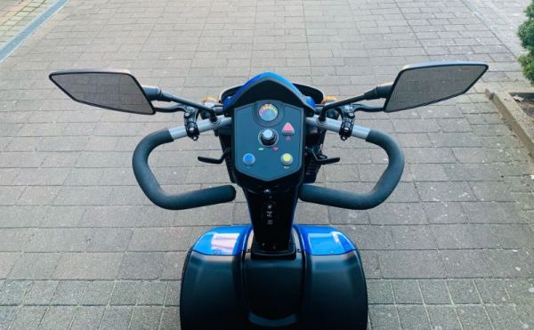 Pride Kolja Ultra (10 km/h) blau , neuwertiges Elektromobil | MC ...