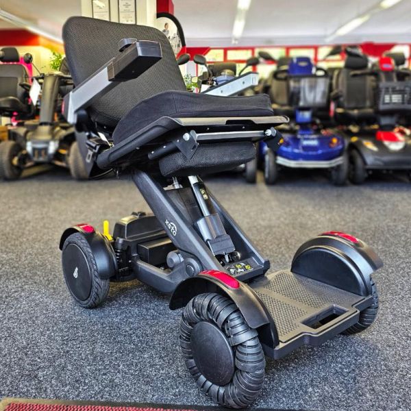 REHA MOBILITY M4 Robot (6 km/h) Sitzlift-Elektrorollstuhl | MC Seniorenprodukte