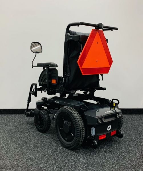 INVACARE Aviva RX 40 (10 km/h) Elektrorollstuhl, Käuferstorno | MC ...